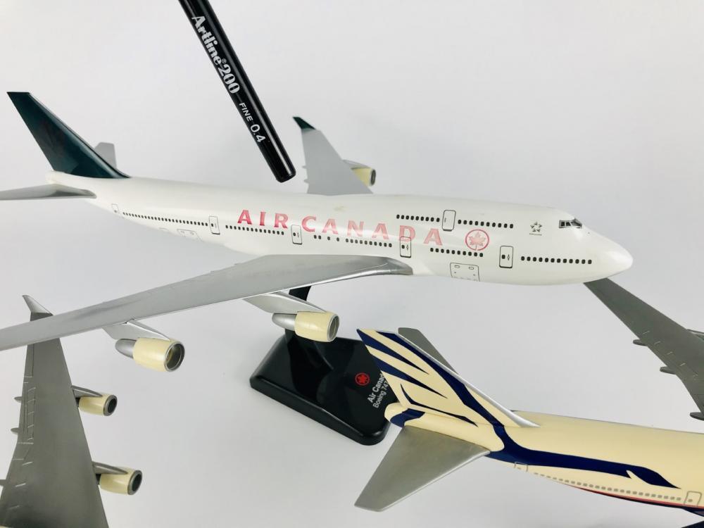 AIR CANADA: 4 Models (longest 36cm): A 1:150 scale Boeing 747-400 resin ...